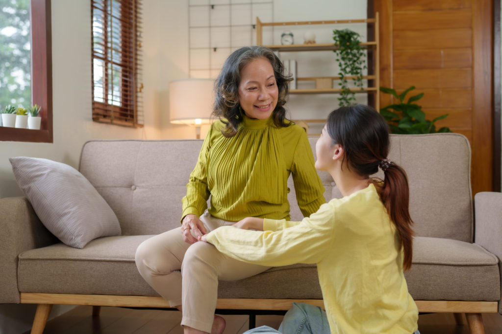 What To Watch Out For When Caring For An Elderly Loved One Layout Scene